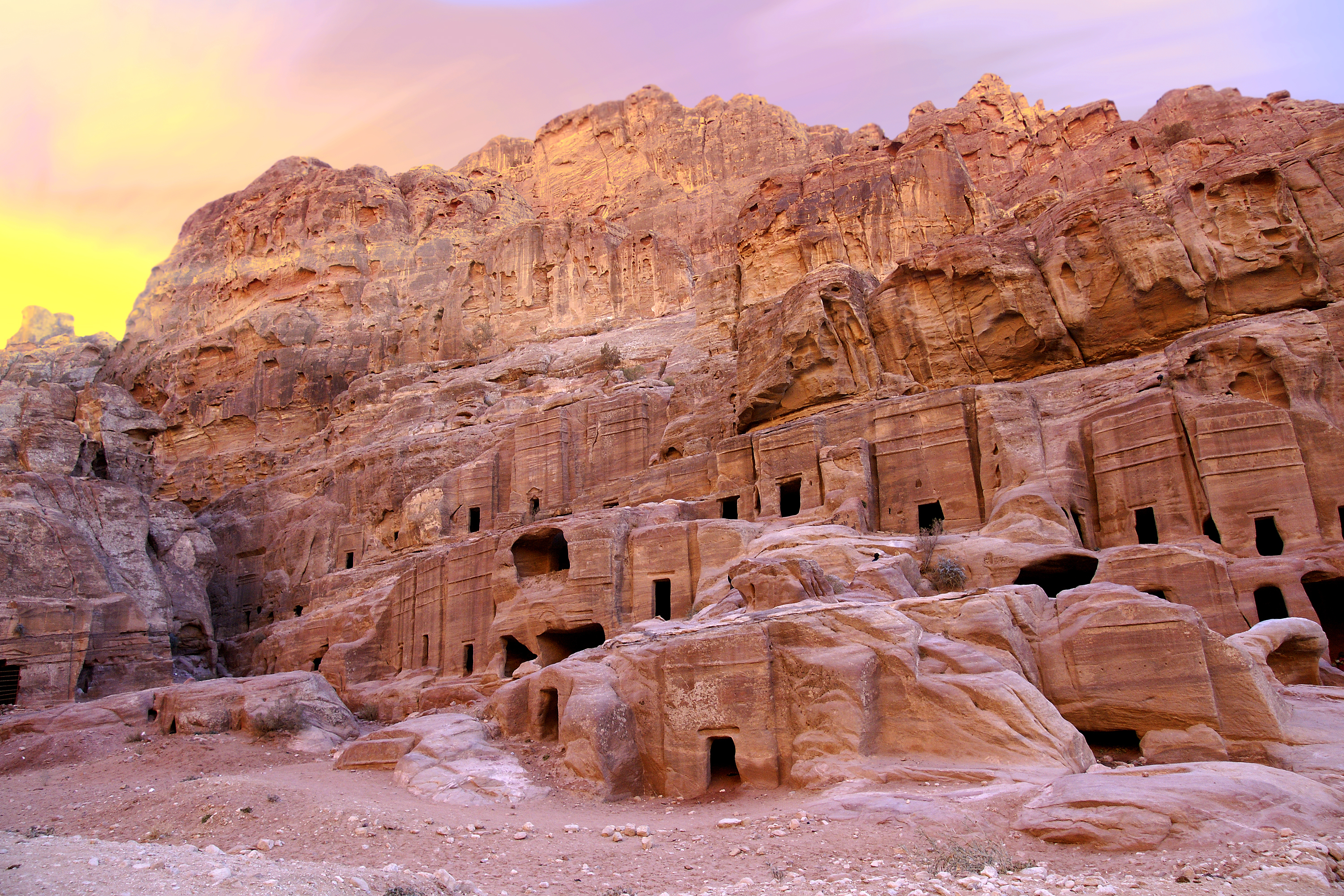 7 Best Hiking Trails Around the World - VUE magazine